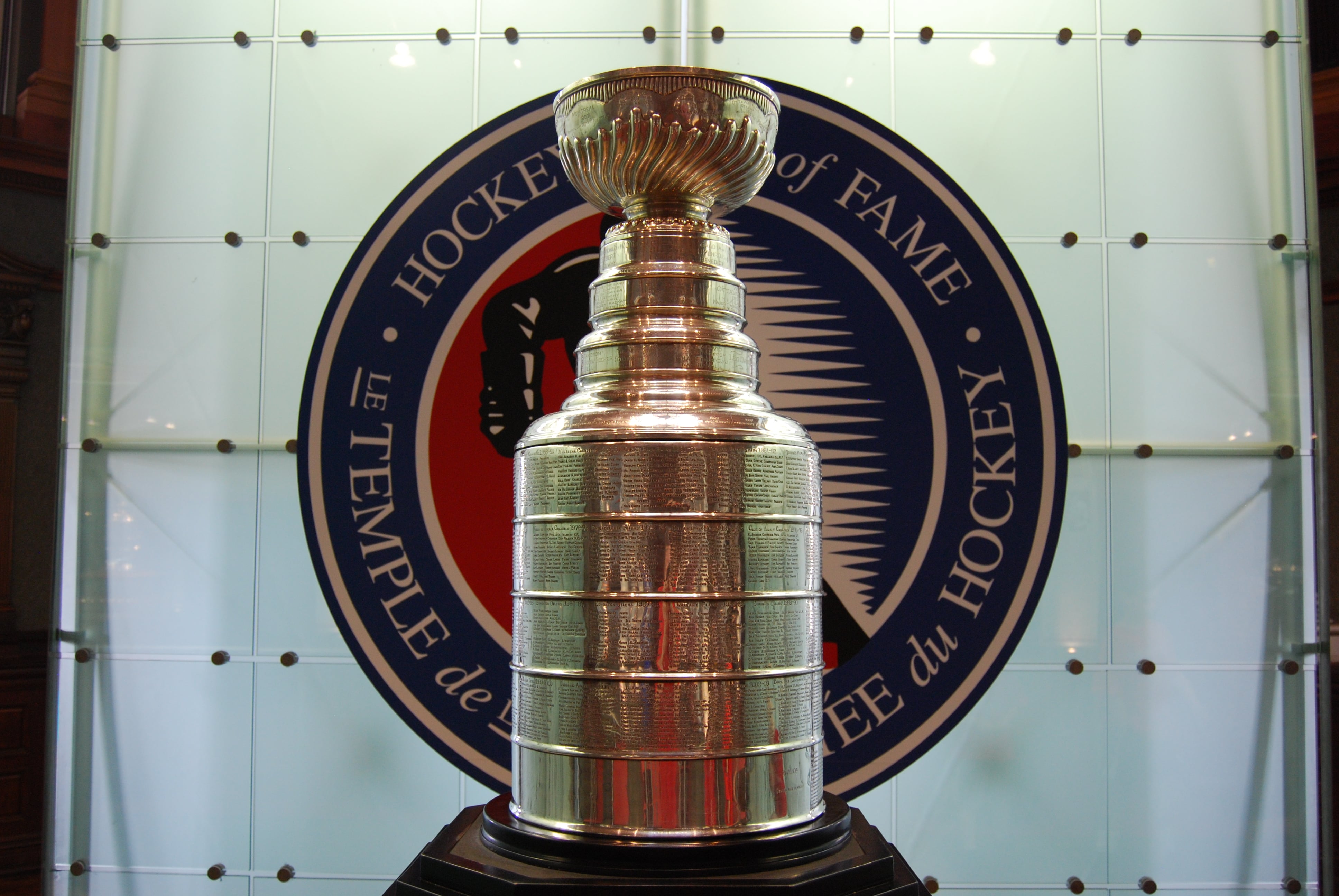 Take Pictures With The Stanley Cup In Surrey - 604 Now