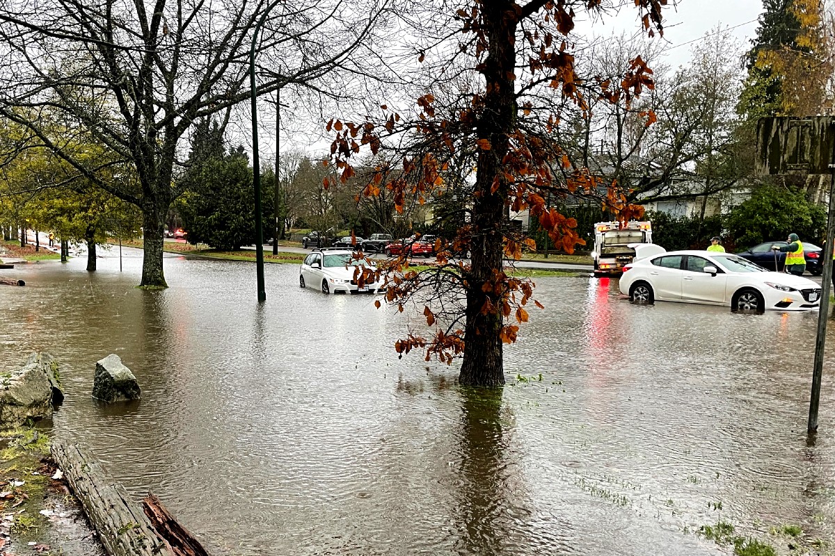 Monday Madness: Rainstorm Floods Metro Vancouver Streets (PHOTOS)