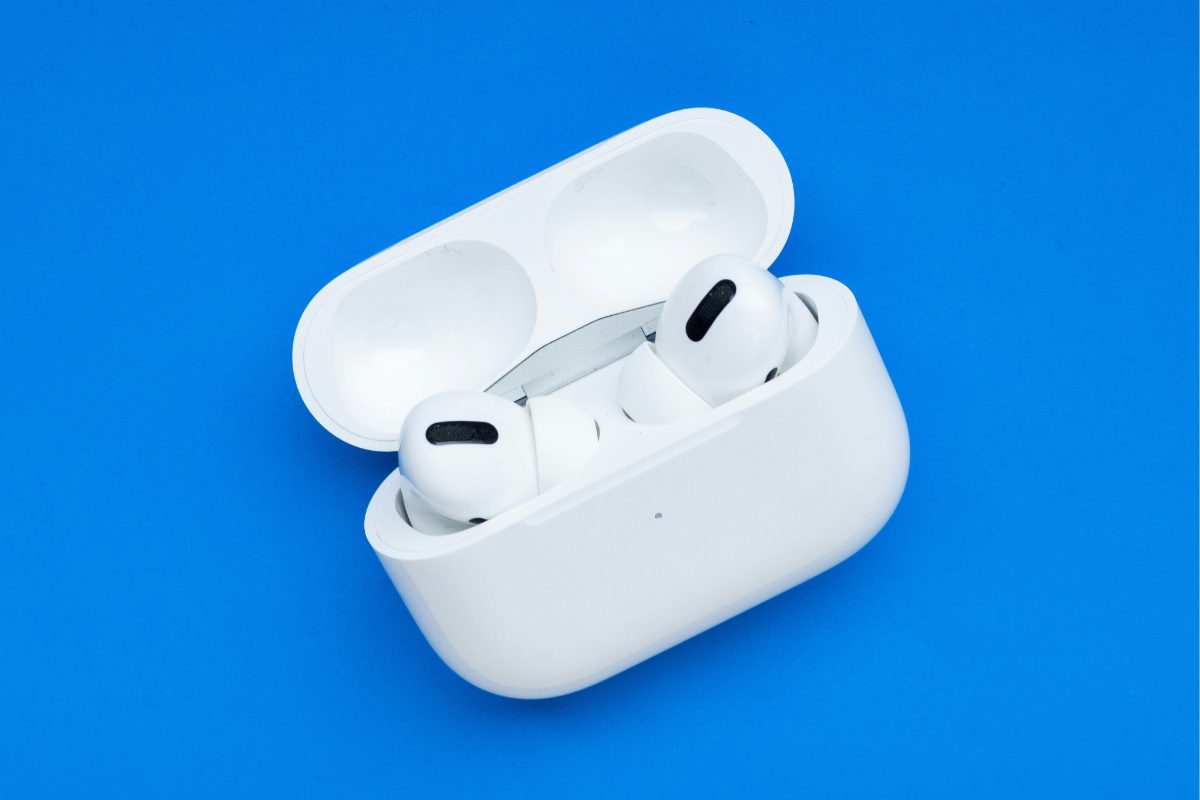 A Massive Recall Was Just Issued For Wireless Earbuds In Canada